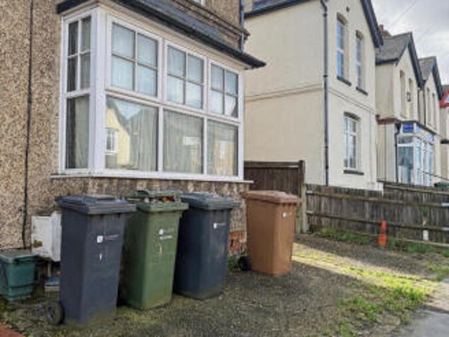 1 bedroom apartment for sale in Madrid Road, Guildford, GU2