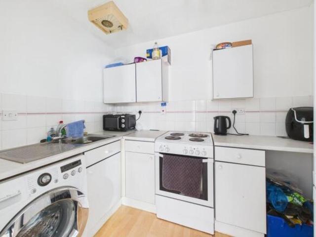 1 bedroom apartment for sale in Maplin Park, Langley, Berkshire, SL3