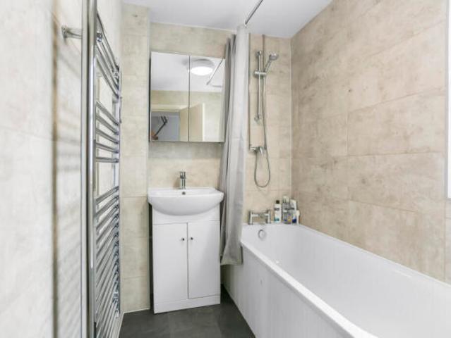 1 bedroom apartment for sale in Marine Parade, Brighton, BN2