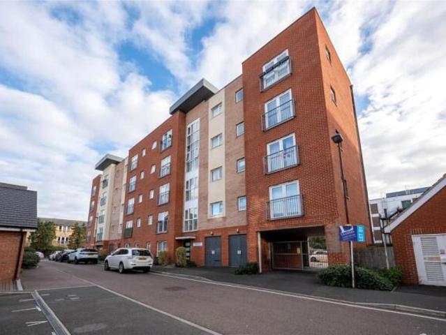 1 bedroom apartment for sale in Marquess Drive, Bletchley, MK2