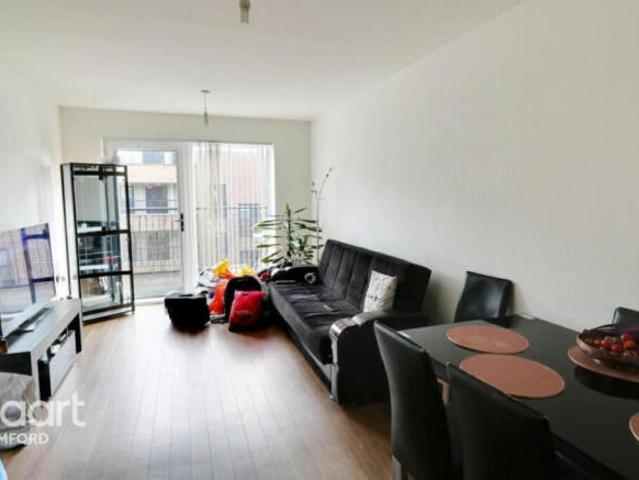 1 bedroom apartment for sale in Maxwell Road, Romford, RM7