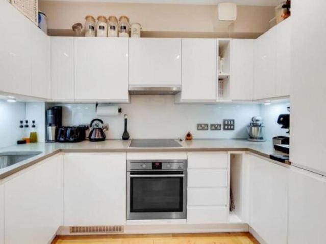 1 bedroom apartment for sale in Meadow Lane, Leeds, LS11