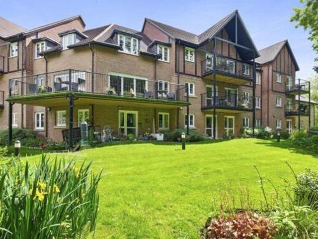 1 Bedroom Apartment For Sale In Meadowside, Storrington