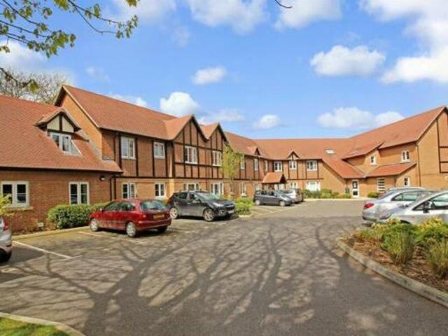 1 Bedroom Apartment For Sale In Meadowside, Storrington