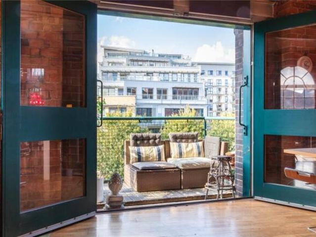 1 bedroom apartment for sale in Morris Road, London, E14
