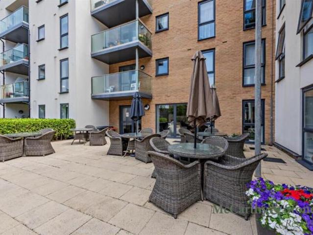 1 bedroom apartment for sale in Neptune House, Heene Road, Worthing, BN11 3FA, BN11