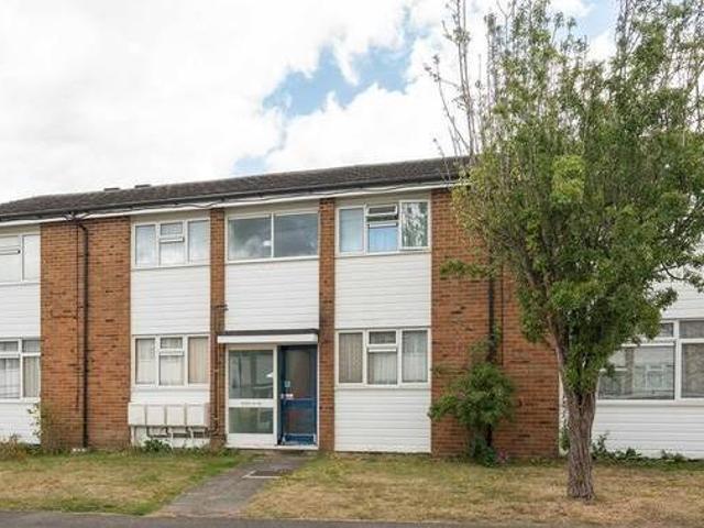 1 bedroom apartment for sale in No onward chain RH4