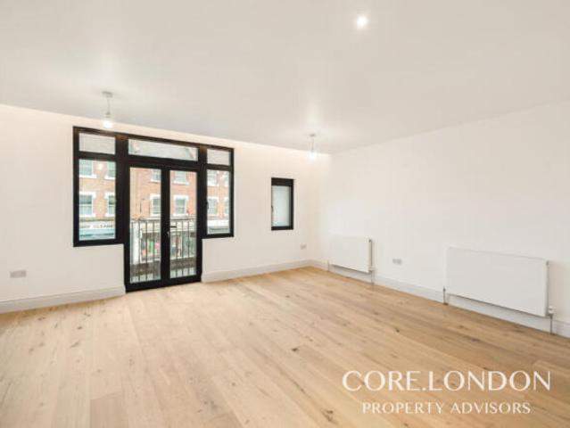 1 bedroom apartment for sale in Northfield Avenue, Ealing, W13