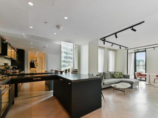 1 Bedroom Apartment For Sale In One Crown Place