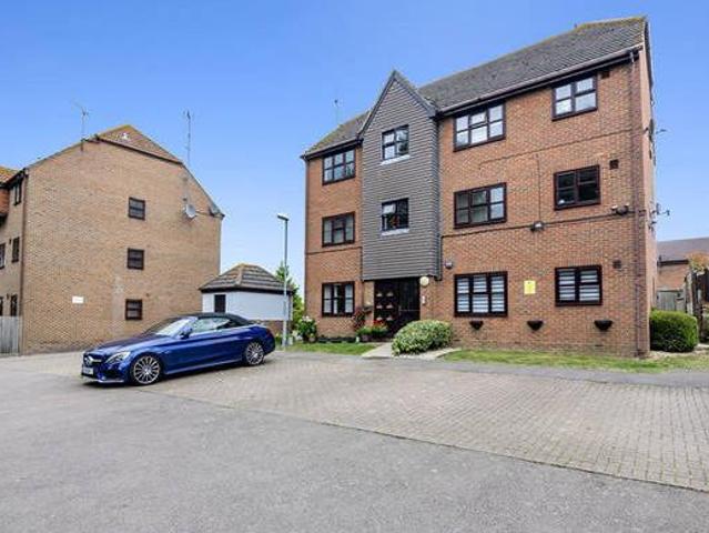 1 bedroom apartment for sale in Orchid Close Romford Essex RM4