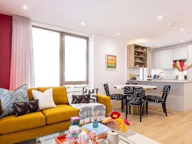 1 Bedroom Apartment For Sale In Aberfeldy New Village, London