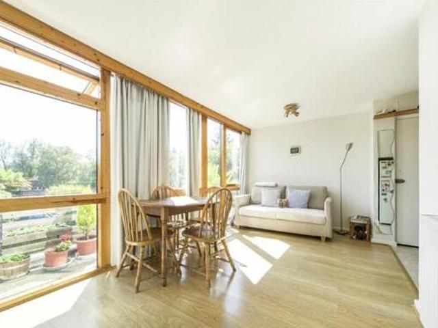 1 Bedroom Apartment For Sale In Acacia Grove, New Malden