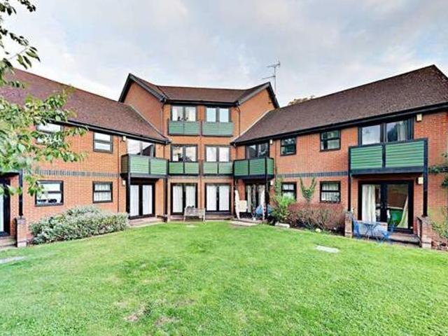 1 Bedroom Apartment For Sale In Alexandra Road