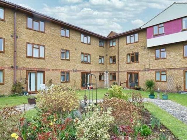 1 bedroom apartment for sale in Allington Court Outwood Common Road CM11