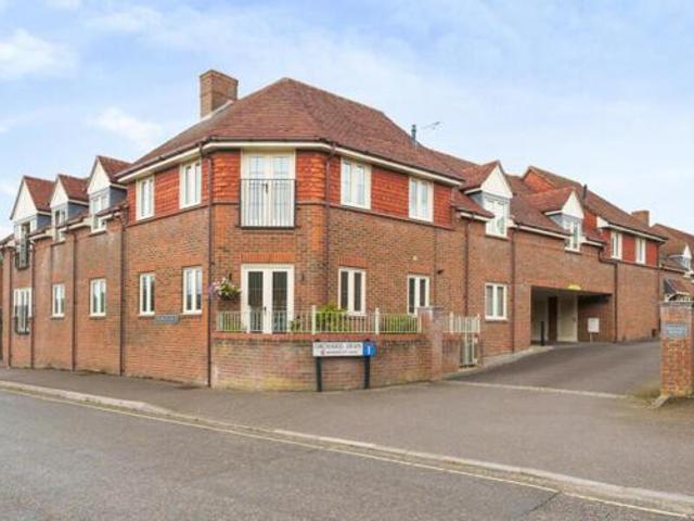 1 Bedroom Apartment For Sale In Alresford, Hampshire