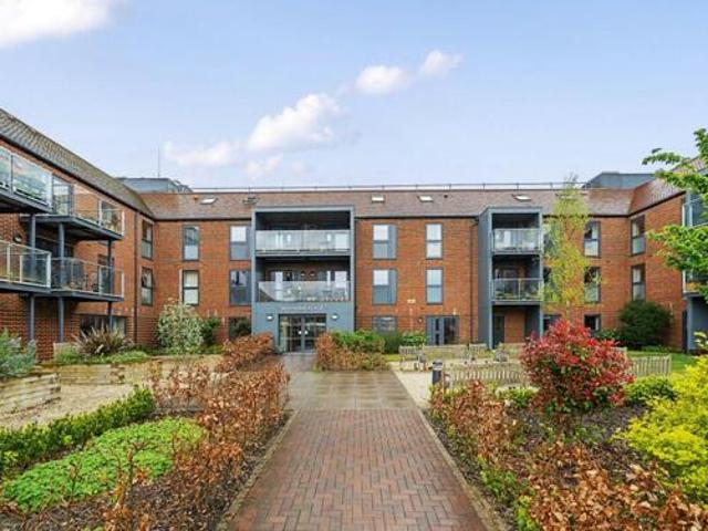 1 Bedroom Apartment For Sale In Alresford, Hampshire