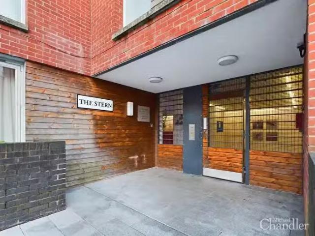 1 Bedroom Apartment For Sale In Annadale Crescent, Belfast, BT7