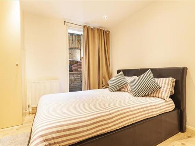1 bedroom apartment for sale in Arthur Road, Wimbledon Park, London, SW19