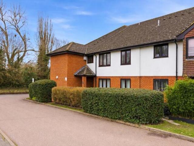 1 bedroom apartment for sale in Ashbourne Court, Hill End Lane, St. Albans, Hertfordshire, AL4