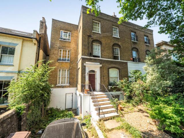 1 bedroom apartment for sale in Asylum Road, London, SE15