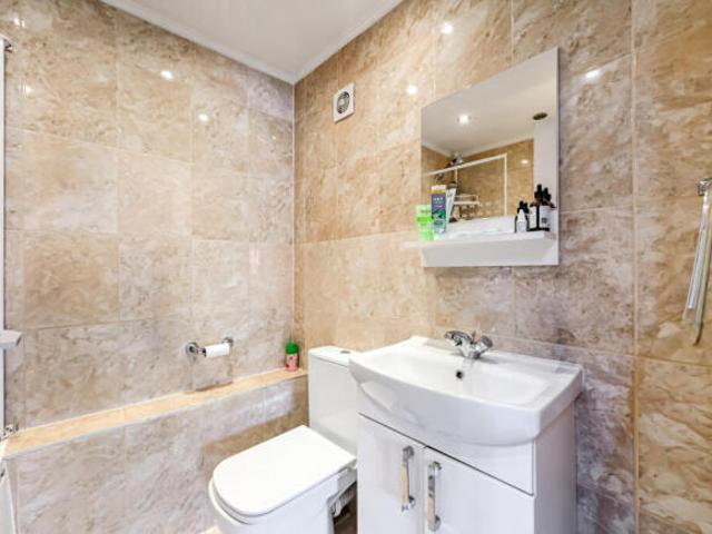 1 bedroom apartment for sale in Buttermere Close, Morden, SM4