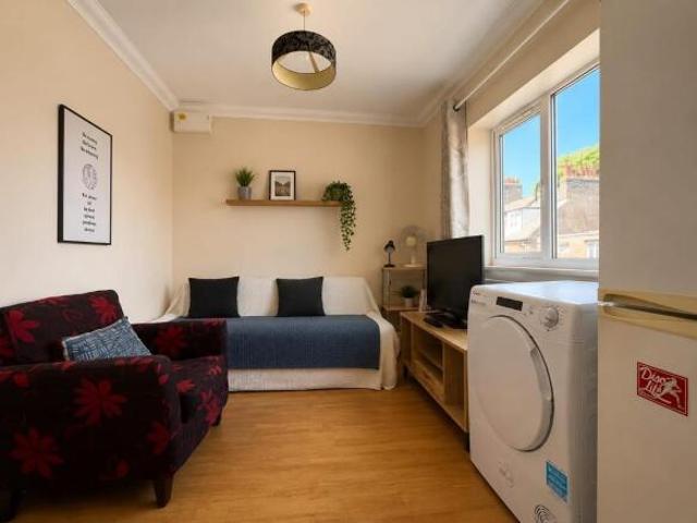 1 bedroom apartment for sale in Buxton Road, South Luton, Bedfordshire, LU1 1RE, LU1