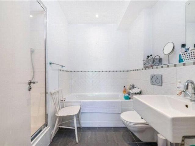 1 bedroom apartment for sale in Barnes High Street, London, SW13