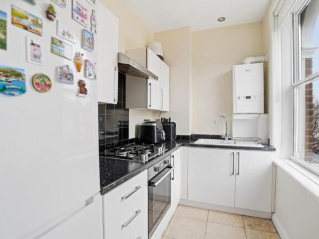 1 bedroom apartment for sale in Barry Road, East Dulwich, London, SE22