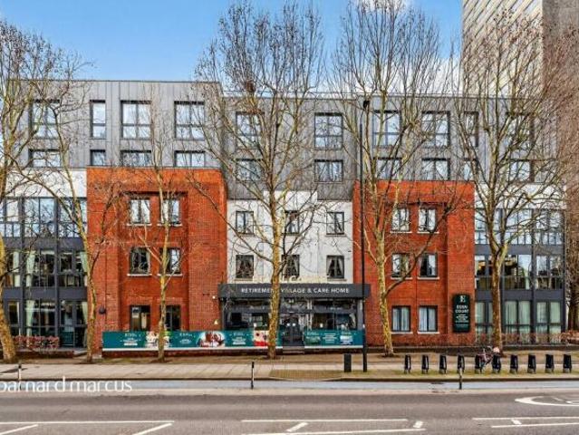 1 bedroom apartment for sale in Battersea Park Road, London, SW11