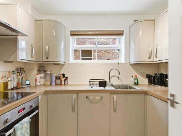 1 bedroom apartment for sale in Beaconsfield Road, St. Albans, Hertfordshire, AL1