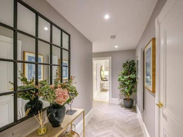 1 bedroom apartment for sale in Bedivere Winchester Hampshire SO22