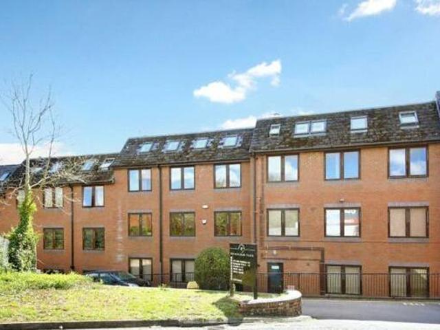 1 Bedroom Apartment For Sale In Bellfield Road, High Wycombe