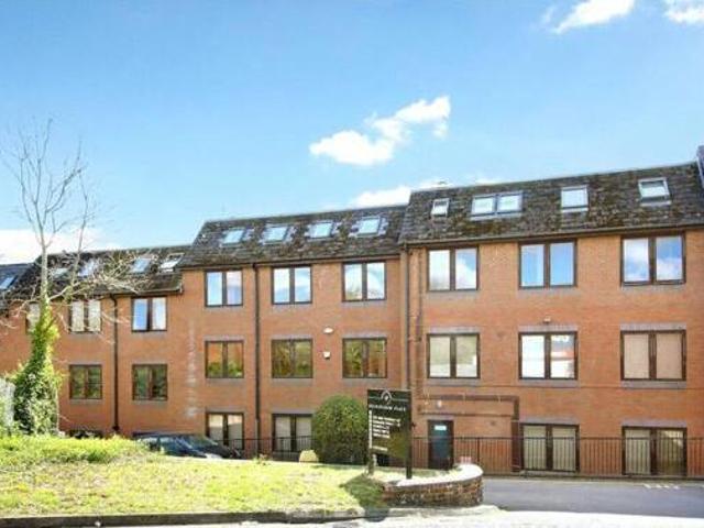 1 Bedroom Apartment For Sale In Bellfield Road, High Wycombe