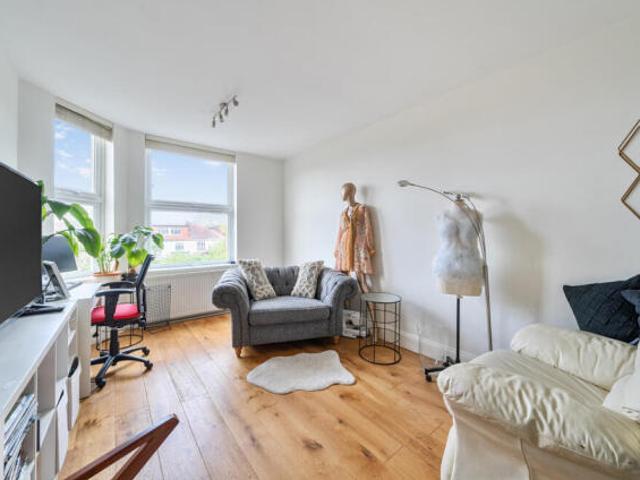 1 bedroom apartment for sale in Bellingham Road, London, SE6