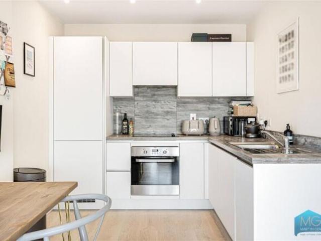 1 bedroom apartment for sale in Bittacy Hill, Mill Hill, London, NW7