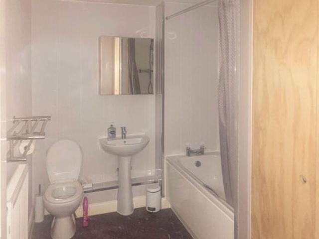 1 bedroom apartment for sale in Blackbird Road, Leicester, LE4