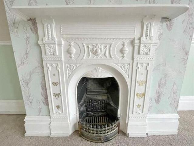 1 bedroom apartment for sale in BOSCOMBE ROAD, Southend On Sea, SS2