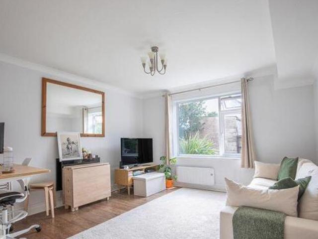 1 Bedroom Apartment For Sale In Bournemouth