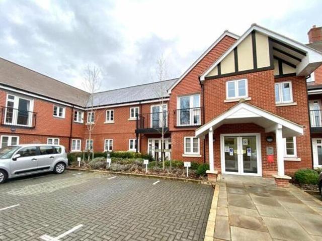 1 Bedroom Apartment For Sale In Bovingdon