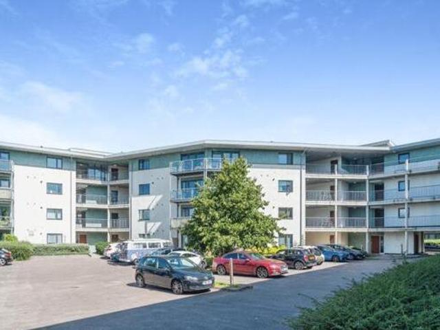 1 Bedroom Apartment For Sale In Brentwood
