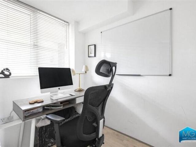 1 bedroom apartment for sale in Brecknock Road, Kentish Town, London, N7