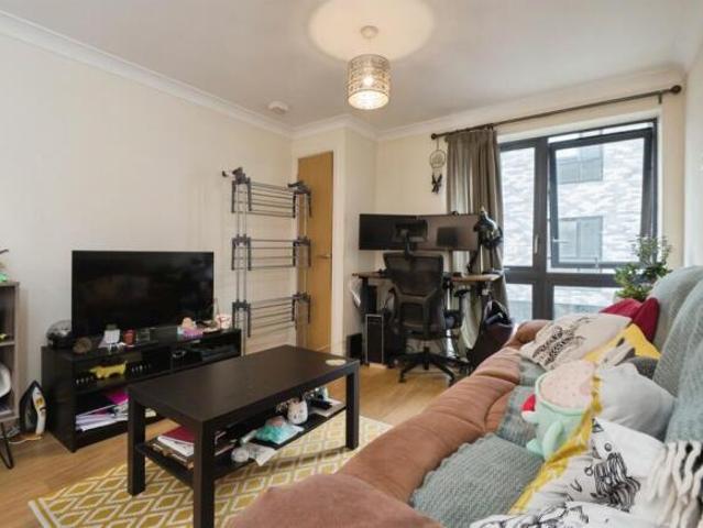 1 bedroom apartment for sale in Canal Walk, Southampton, SO14