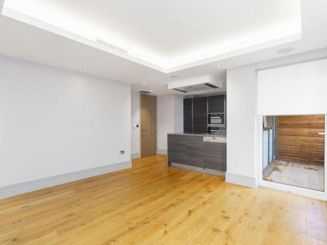1 bedroom apartment for sale in Cecil Grove, St John's Wood, NW8