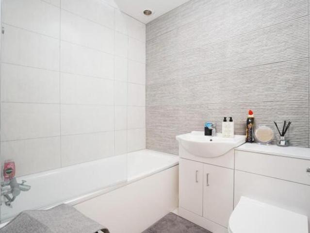 1 bedroom apartment for sale in Champion Road, Sydenham, London, SE26
