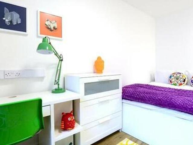 1 Bedroom Apartment For Sale In Chapel Street, Manchester