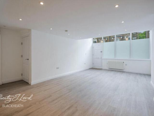 1 bedroom apartment for sale in Charlton Church Lane, Charlton, SE7