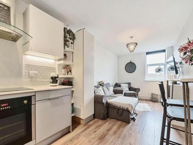 1 Bedroom Apartment For Sale In Chelmsford