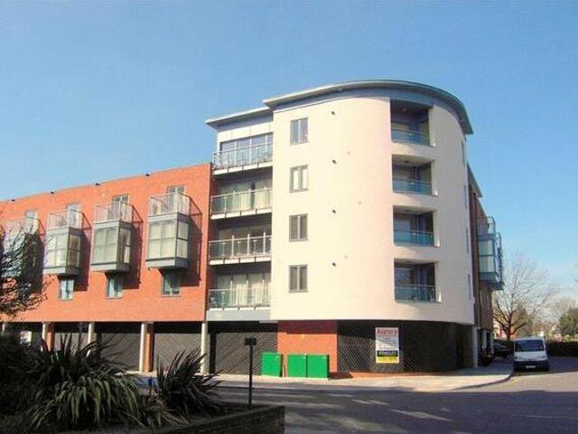 1 Bedroom Apartment For Sale In Chelmsford