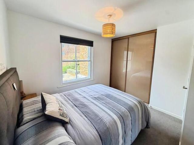 1 bedroom apartment for sale in Chippendale House, Victoria Quays, LS10