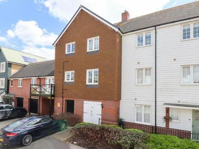 1 Bedroom Apartment For Sale In Church Crookham